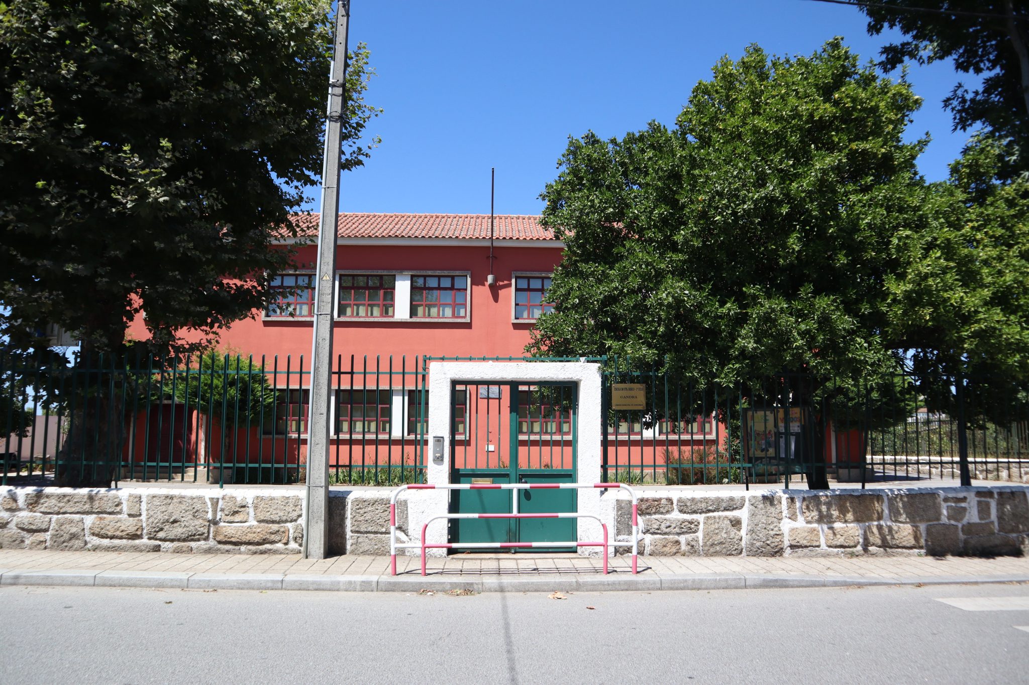 Contacto – AE Júlio Dinis